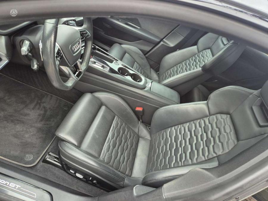 Grey Audi E-tron GT 2021 in Vilnius, with an engine capacity of 0.00 L and mileage of 96 thousand km for 46500 €, photo 2 on AUTOMOTO.COM.LV