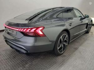 Grey Audi E-tron GT 2021 in Vilnius, with an engine capacity of 0.00 L and mileage of 106 thousand km for 44444 €, photo 4 on AUTOMOTO.COM.LV