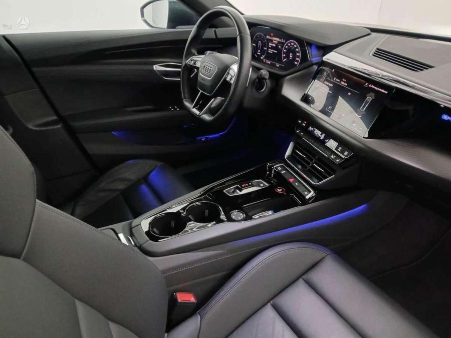 Grey Audi E-tron GT 2021 in Vilnius, with an engine capacity of 0.00 L and mileage of 106 thousand km for 44444 €, photo 9 on AUTOMOTO.COM.LV