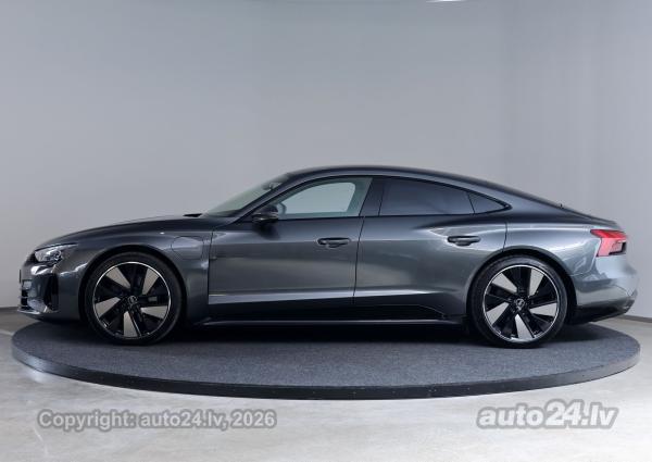 Pelēks Audi E-tron GT 2021 Tallina, ar dzinēja tilpumu 0.00 L un nobraukumu 61 tūkst. km par 49900 €, foto 5 vietnē AUTOMOTO.COM.LV