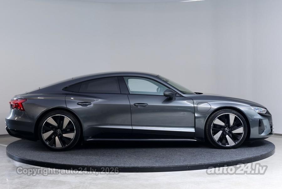 Pelēks Audi E-tron GT 2021 Tallina, ar dzinēja tilpumu 0.00 L un nobraukumu 61 tūkst. km par 49900 €, foto 7 vietnē AUTOMOTO.COM.LV