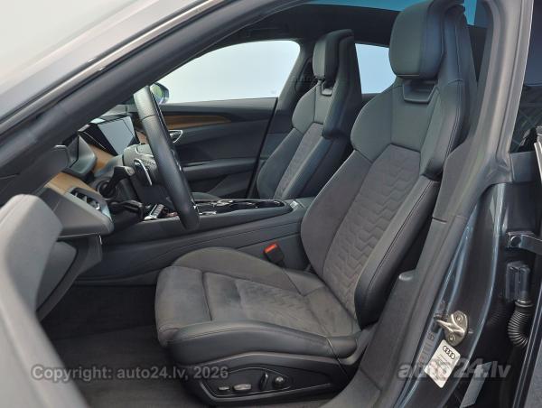Pelēks Audi E-tron GT 2021 Tallina, ar dzinēja tilpumu 0.00 L un nobraukumu 61 tūkst. km par 49900 €, foto 9 vietnē AUTOMOTO.COM.LV