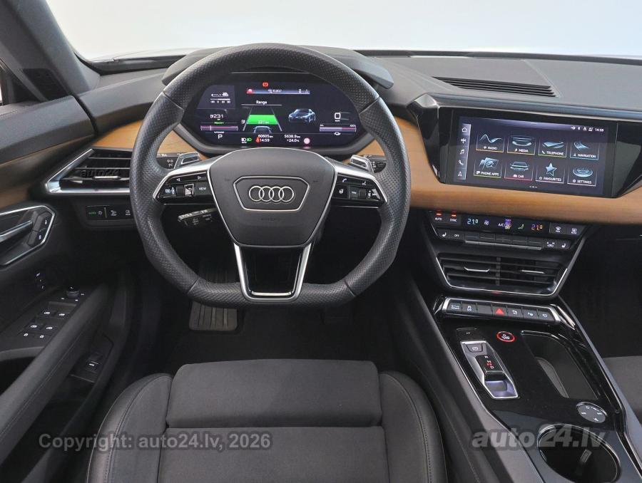 Pelēks Audi E-tron GT 2021 Tallina, ar dzinēja tilpumu 0.00 L un nobraukumu 61 tūkst. km par 49900 €, foto 21 vietnē AUTOMOTO.COM.LV