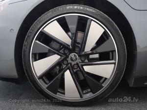 Pelēks Audi E-tron GT 2021 Tallina, ar dzinēja tilpumu 0.00 L un nobraukumu 61 tūkst. km par 49900 €, foto 25 vietnē AUTOMOTO.COM.LV