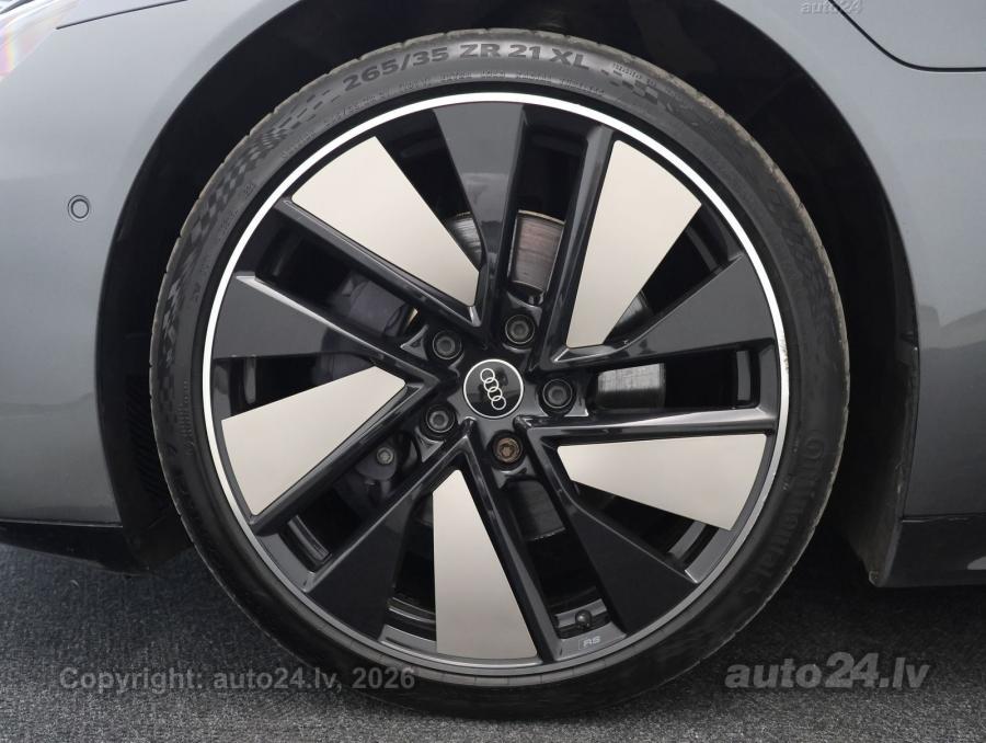 Pelēks Audi E-tron GT 2021 Tallina, ar dzinēja tilpumu 0.00 L un nobraukumu 61 tūkst. km par 49900 €, foto 25 vietnē AUTOMOTO.COM.LV