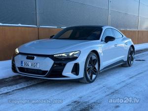 Pelēks Audi E-tron GT 2022 Tallina, ar dzinēja tilpumu 0.00 L un nobraukumu 84 tūkst. km par 49900 €, foto  vietnē AUTOMOTO.COM.LV