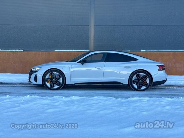 Pelēks Audi E-tron GT 2022 Tallina, ar dzinēja tilpumu 0.00 L un nobraukumu 84 tūkst. km par 49900 €, foto 5 vietnē AUTOMOTO.COM.LV