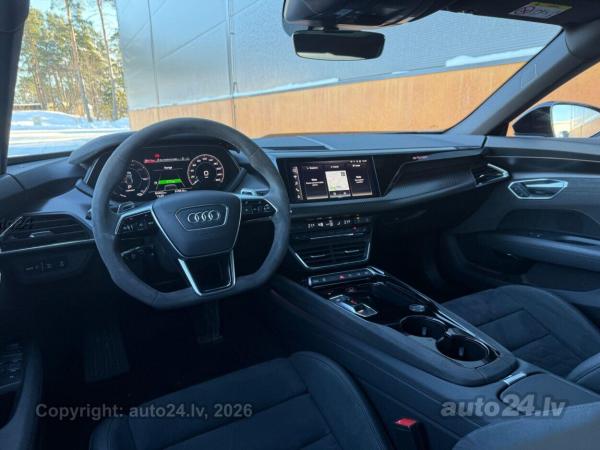 Pelēks Audi E-tron GT 2022 Tallina, ar dzinēja tilpumu 0.00 L un nobraukumu 84 tūkst. km par 49900 €, foto 7 vietnē AUTOMOTO.COM.LV