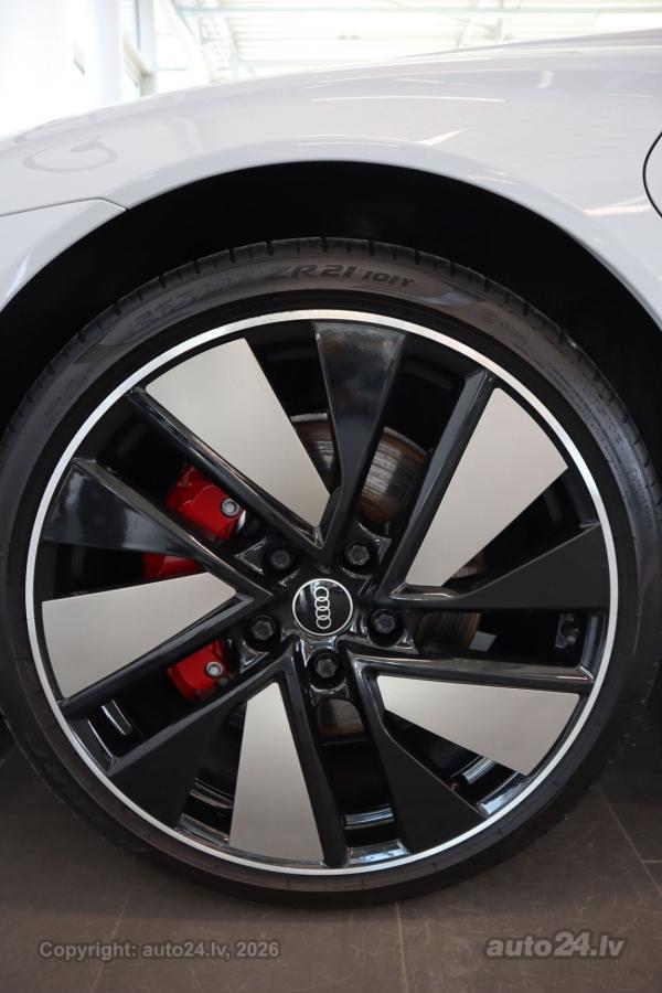 Pelēks Audi E-tron GT 2022 Tallina, ar dzinēja tilpumu 0.00 L un nobraukumu 66 tūkst. km par 55900 €, foto 11 vietnē AUTOMOTO.COM.LV