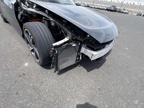 Grey Audi E-tron GT 2022 in Ukmerge, with an engine capacity of 0.00 L and mileage of 42 thousand km for 33990 €, photo 9 on AUTOMOTO.COM.LV