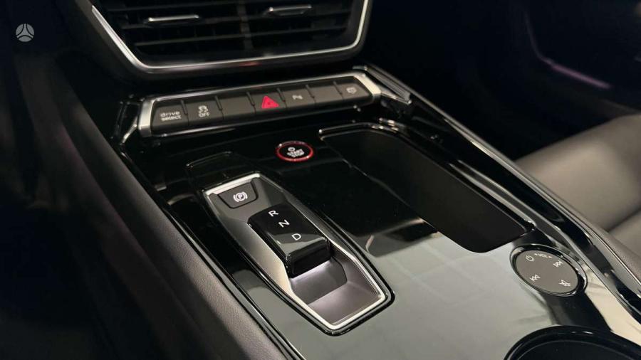 Pelēks Audi E-tron GT 2021 Viļņa, ar dzinēja tilpumu 0.00 L un nobraukumu 107 tūkst. km par 41989 €, foto 13 vietnē AUTOMOTO.COM.LV