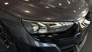 Pelēks Audi E-tron GT 2021 Viļņa, ar dzinēja tilpumu 0.00 L un nobraukumu 107 tūkst. km par 41989 €, foto 32 vietnē AUTOMOTO.COM.LV