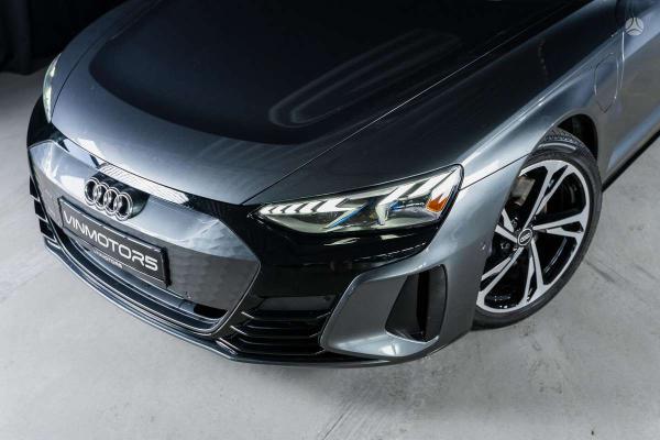 Grey Audi E-tron GT 2023 in Vilnius, with an engine capacity of 0.00 L and mileage of 27 thousand km for 50999 €, photo 7 on AUTOMOTO.COM.LV