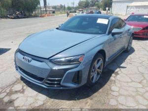 Pelēks Audi E-tron GT 2024 Klaipėda, ar dzinēja tilpumu 0.00 L un nobraukumu 16 tūkst. km par 25000 €, foto 3 vietnē AUTOMOTO.COM.LV