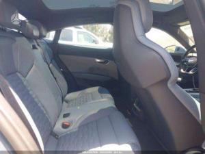 Pelēks Audi E-tron GT 2024 Klaipėda, ar dzinēja tilpumu 0.00 L un nobraukumu 16 tūkst. km par 25000 €, foto 9 vietnē AUTOMOTO.COM.LV