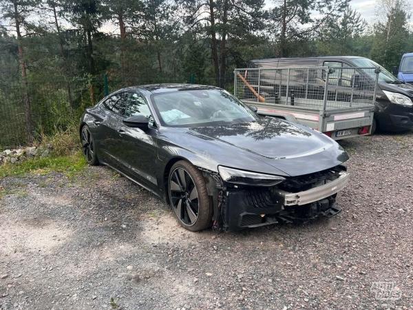 Audi E-tron GT 2021 Klaipėda, ar dzinēja tilpumu 0.00 L un nobraukumu 28 tūkst. km par 27500 €, foto  vietnē AUTOMOTO.COM.LV