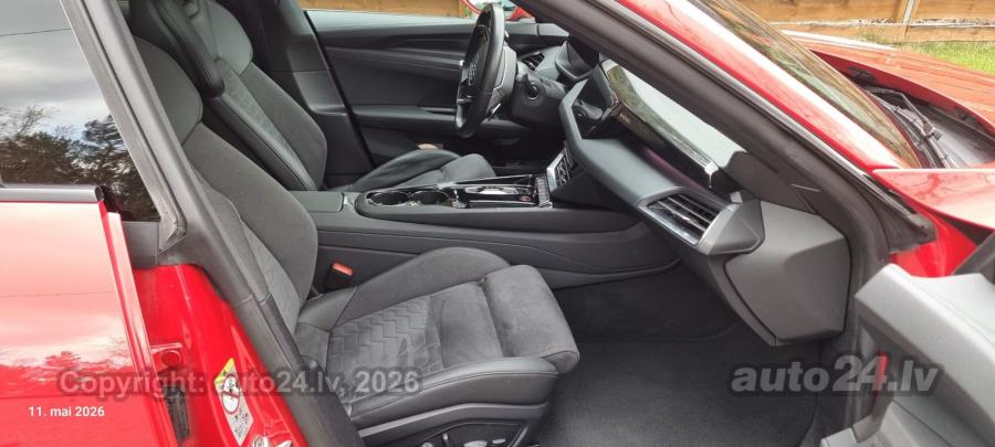 Sarkans Audi E-tron GT 2022 Tallina, ar dzinēja tilpumu 0.00 L un nobraukumu 98 tūkst. km par 44900 €, foto 12 vietnē AUTOMOTO.COM.LV