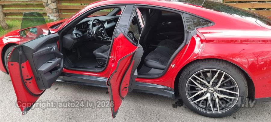 Sarkans Audi E-tron GT 2022 Tallina, ar dzinēja tilpumu 0.00 L un nobraukumu 98 tūkst. km par 44900 €, foto 15 vietnē AUTOMOTO.COM.LV
