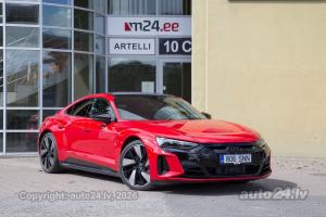 Sarkans Audi E-tron GT 2022 Tallina, ar dzinēja tilpumu 0.00 L un nobraukumu 102 tūkst. km par 45490 €, foto  vietnē AUTOMOTO.COM.LV