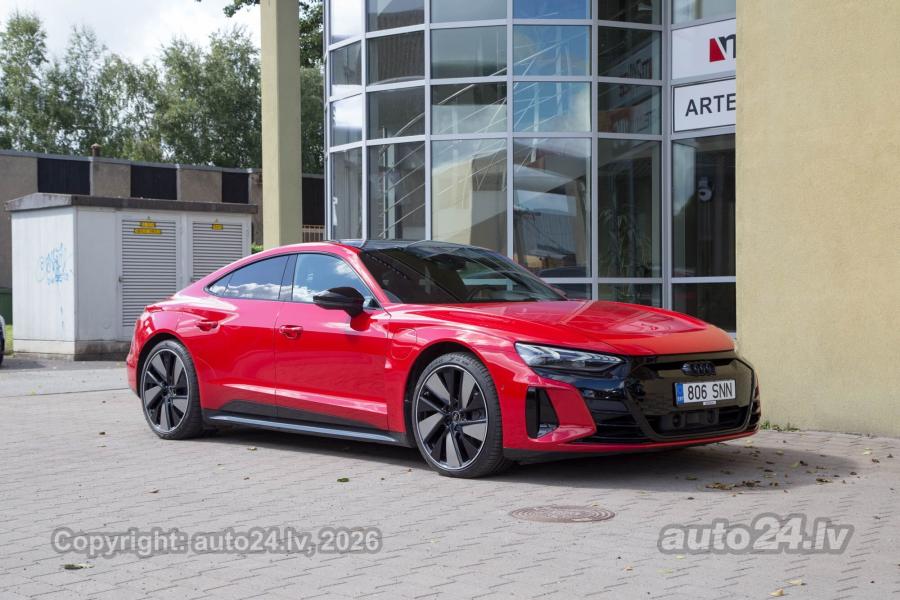 Sarkans Audi E-tron GT 2022 Tallina, ar dzinēja tilpumu 0.00 L un nobraukumu 102 tūkst. km par 45490 €, foto 3 vietnē AUTOMOTO.COM.LV