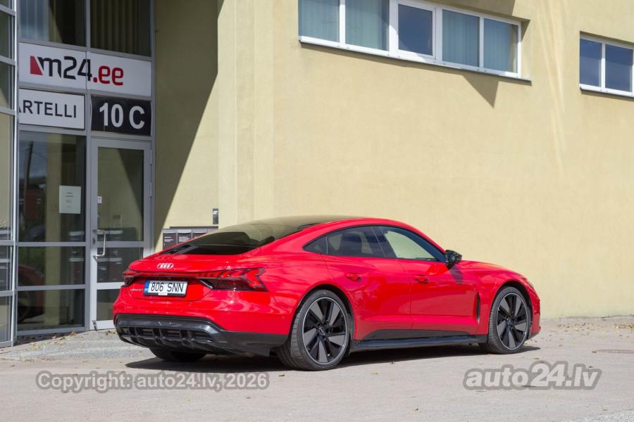Sarkans Audi E-tron GT 2022 Tallina, ar dzinēja tilpumu 0.00 L un nobraukumu 102 tūkst. km par 45490 €, foto 5 vietnē AUTOMOTO.COM.LV