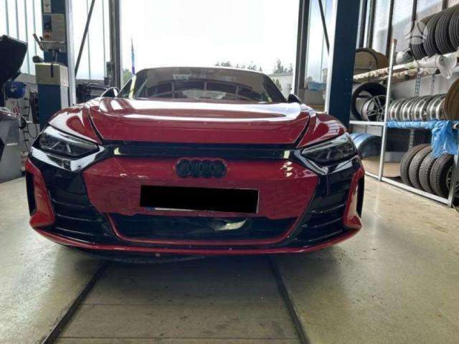 Sarkans Audi E-tron GT 2023 Klaipėda, ar dzinēja tilpumu 0.00 L un nobraukumu 44 tūkst. km par 31000 €, foto 6 vietnē AUTOMOTO.COM.LV