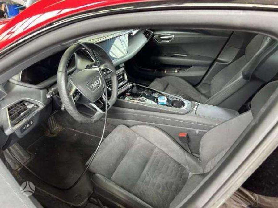 Sarkans Audi E-tron GT 2023 Klaipėda, ar dzinēja tilpumu 0.00 L un nobraukumu 44 tūkst. km par 31000 €, foto 11 vietnē AUTOMOTO.COM.LV