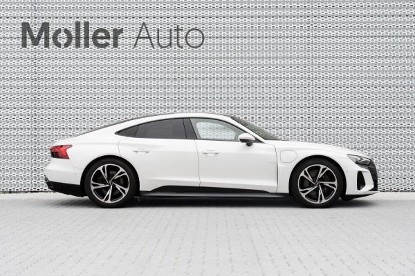 White Audi E-tron GT 2021 in Marupe, with an engine capacity of 0.00 L and mileage of 87 thousand km for 54600 €, photo 5 on AUTOMOTO.COM.LV