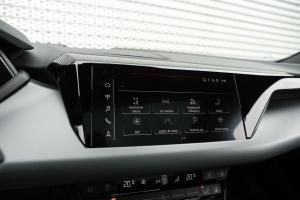 White Audi E-tron GT 2021 in Marupe, with an engine capacity of 0.00 L and mileage of 87 thousand km for 54600 €, photo 22 on AUTOMOTO.COM.LV