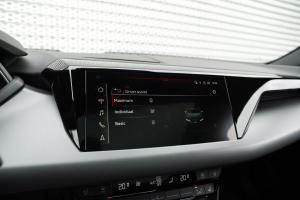 White Audi E-tron GT 2021 in Marupe, with an engine capacity of 0.00 L and mileage of 87 thousand km for 54600 €, photo 24 on AUTOMOTO.COM.LV