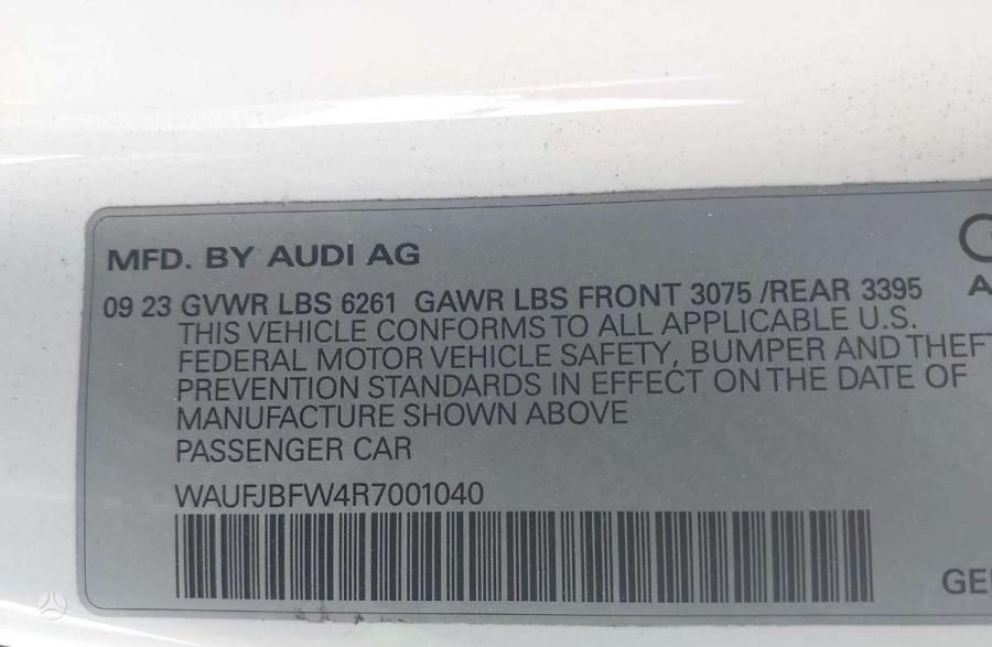 White Audi E-tron GT 2024 in Vilnius, with an engine capacity of 0.00 L and mileage of 33 thousand km for 38800 €, photo 21 on AUTOMOTO.COM.LV