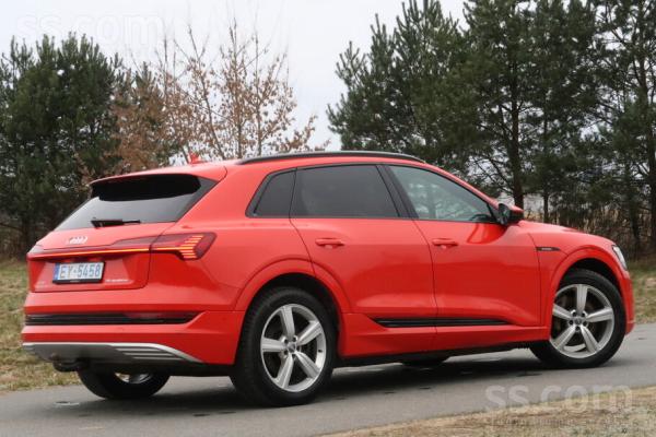 Orange Audi E-Tron 2020 in Riga, with an engine capacity of 0.00 L and mileage of 197 thousand km for 21300 €, photo 5 on AUTOMOTO.COM.LV