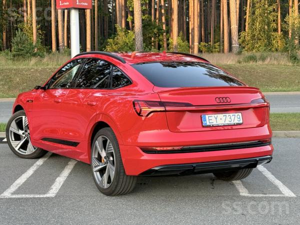 Sarkans Audi E-Tron 2022 Rīga, ar dzinēja tilpumu 0.00 L un nobraukumu 11 tūkst. km par 45500 €, foto 7 vietnē AUTOMOTO.COM.LV