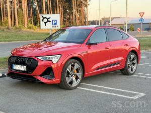 Красный Ауди E-Tron 2022 в Рига, объемом двигателя 0.00 л и пробегом 11 тыс. км за 45500 €, фото 32 на AUTOMOTO.COM.LV
