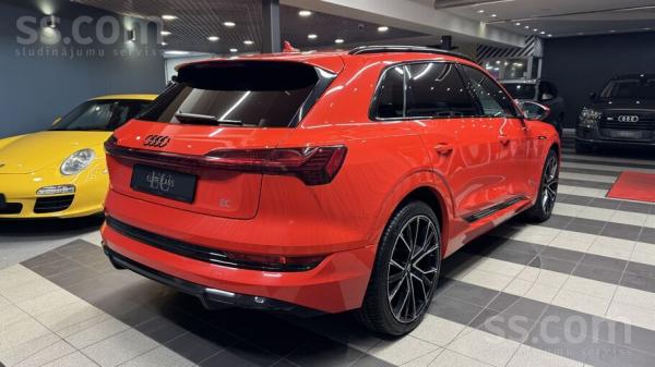 Sarkans Audi E-Tron 2020 Rīga, ar dzinēja tilpumu 0.00 L un nobraukumu 78 tūkst. km par 29990 €, foto 5 vietnē AUTOMOTO.COM.LV