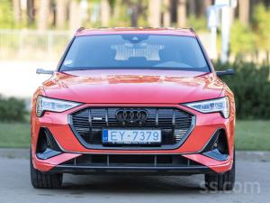 Sarkans Audi E-Tron 2022 Rīga, ar dzinēja tilpumu 0.00 L un nobraukumu 12 tūkst. km par 43750 €, foto 3 vietnē AUTOMOTO.COM.LV