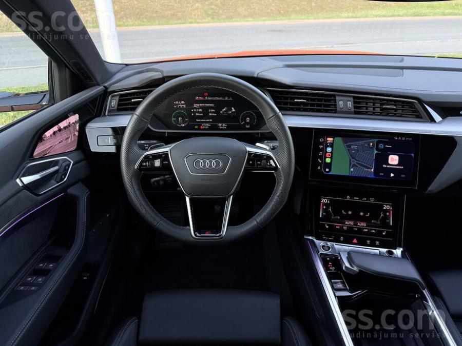 Sarkans Audi E-Tron 2022 Rīga, ar dzinēja tilpumu 0.00 L un nobraukumu 12 tūkst. km par 43750 €, foto 24 vietnē AUTOMOTO.COM.LV