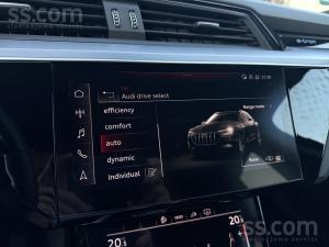 Sarkans Audi E-Tron 2022 Rīga, ar dzinēja tilpumu 0.00 L un nobraukumu 12 tūkst. km par 43750 €, foto 26 vietnē AUTOMOTO.COM.LV
