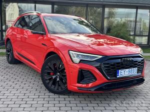 Sarkans Audi E-Tron 2023 Tukums, ar dzinēja tilpumu 0.00 L un nobraukumu 56 tūkst. km par 57500 €, foto 4 vietnē AUTOMOTO.COM.LV