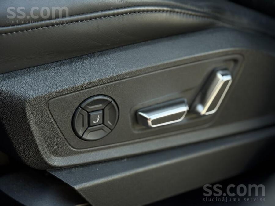 Sarkans Audi E-Tron 2023 Tukums, ar dzinēja tilpumu 0.00 L un nobraukumu 56 tūkst. km par 57500 €, foto 14 vietnē AUTOMOTO.COM.LV