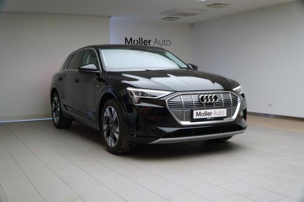 Audi E-Tron 2022 Peetri, ar dzinēja tilpumu 0.10 L un nobraukumu 33 tūkst. km par 33350 €, foto 3 vietnē AUTOMOTO.COM.LV