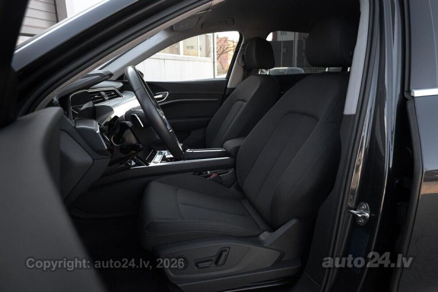 Audi E-Tron 2020 in Jelgava, with an engine capacity of 0.00 L and mileage of 73 thousand km for 28234 €, photo 7 on AUTOMOTO.COM.LV
