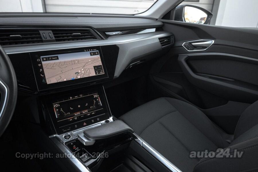 Audi E-Tron 2020 in Jelgava, with an engine capacity of 0.00 L and mileage of 73 thousand km for 28234 €, photo 13 on AUTOMOTO.COM.LV