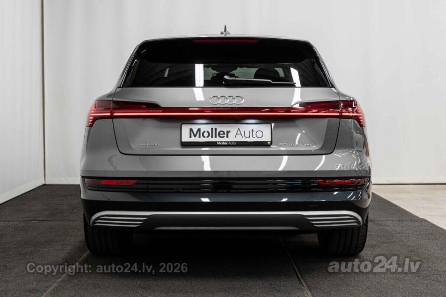 Audi E-Tron 2022 Tallina, ar dzinēja tilpumu 0.00 L un nobraukumu 42 tūkst. km par 32900 €, foto 6 vietnē AUTOMOTO.COM.LV