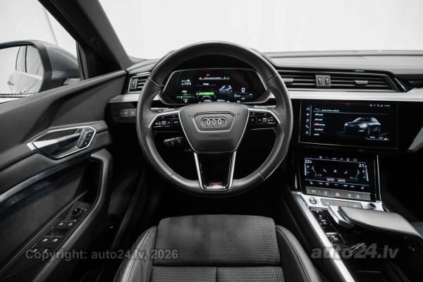 Ауди E-Tron 2022 в Таллин на AUTOMOTO.COM.LV Ауди E-Tron 2022 в Таллин, объемом двигателя 0.00 л и пробегом 42 тыс. км за 32900 €, фото 11 на AUTOMOTO.COM.LV