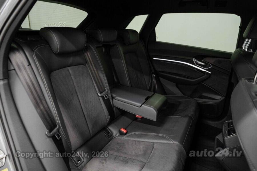 Audi E-Tron 2022 Tallina, ar dzinēja tilpumu 0.00 L un nobraukumu 42 tūkst. km par 32900 €, foto 14 vietnē AUTOMOTO.COM.LV