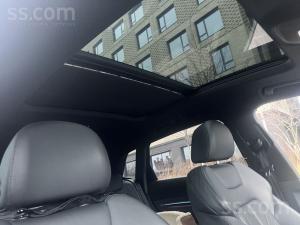 White Audi E-Tron 2019 in Riga, with an engine capacity of 0.00 L and mileage of 135 thousand km for 26900 €, photo 17 on AUTOMOTO.COM.LV