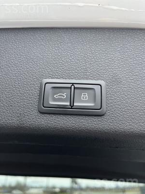 White Audi E-Tron 2019 in Riga, with an engine capacity of 0.00 L and mileage of 135 thousand km for 26900 €, photo 27 on AUTOMOTO.COM.LV