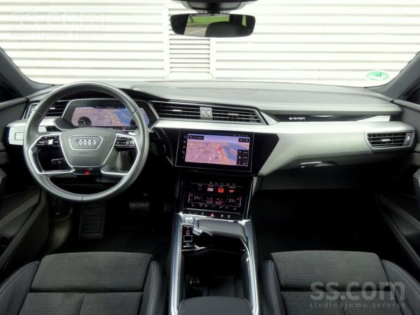 Белый Ауди E-Tron 2019 в Рига, объемом двигателя 0.00 л и пробегом 98 тыс. км за 25500 €, фото 5 на AUTOMOTO.COM.LV