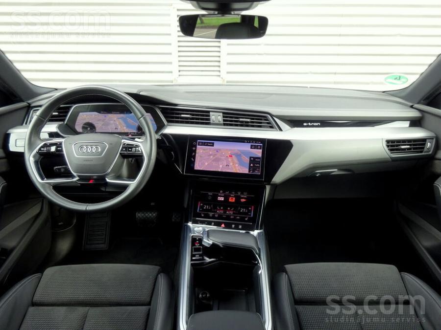 White Audi E-Tron 2019 in Riga, with an engine capacity of 0.00 L and mileage of 98 thousand km for 25500 €, photo 6 on AUTOMOTO.COM.LV